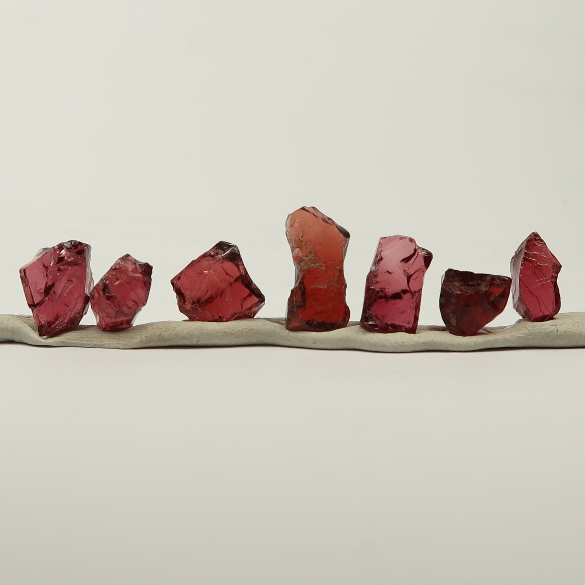 Rough Garnet - High Grade Garnet for Lapidary - UK Lapidary Supply